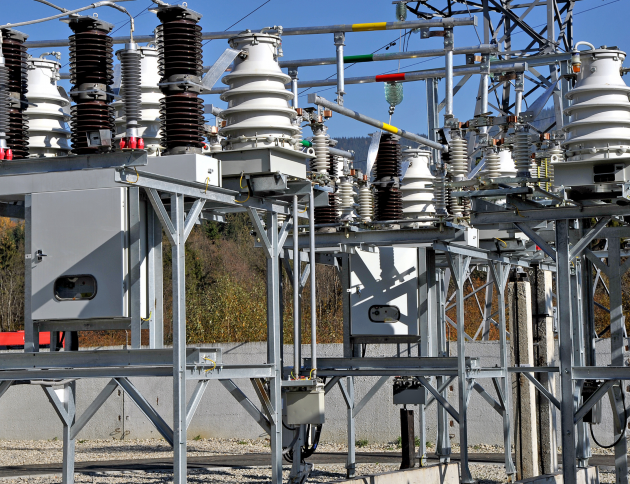 MCB Vs. MCCB: Choosing the Right Circuit Breaker | ECSKSA